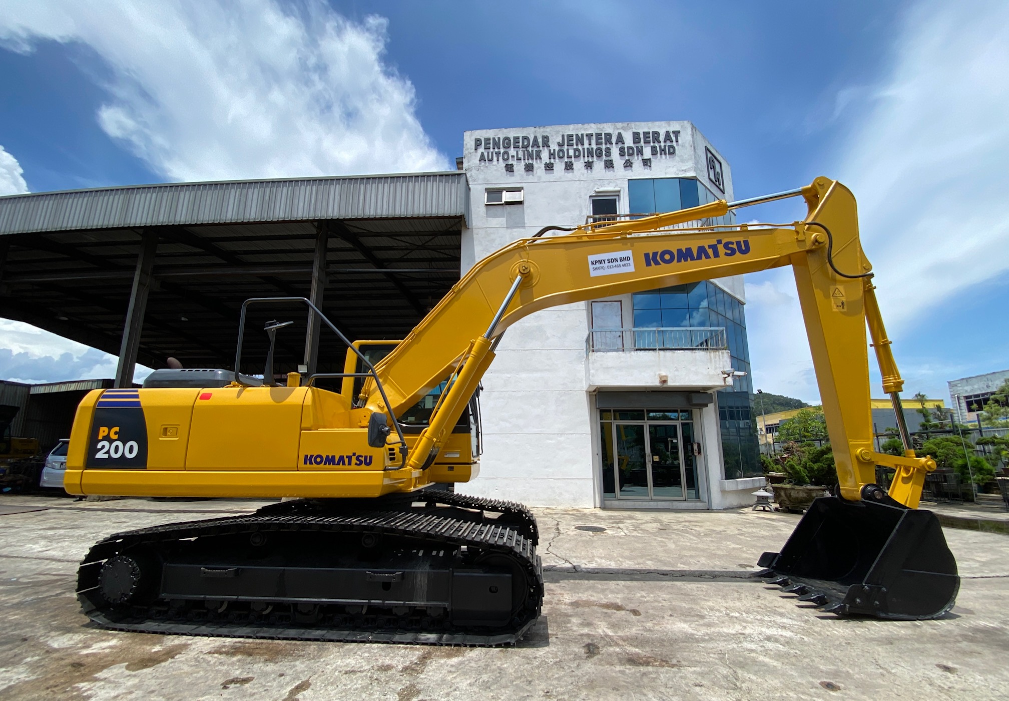 Reconditioned Excavator, KOMATSU PC200-8N1, 20ton - Malaysia